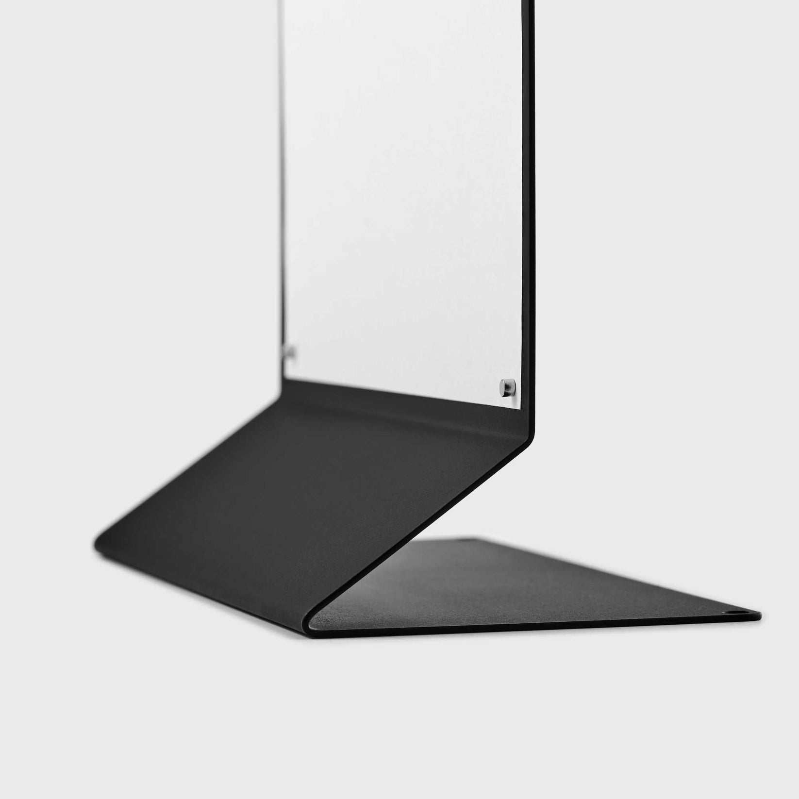 Metal Tabletop Sign Holder for A5 paper. Delivery worldwide.